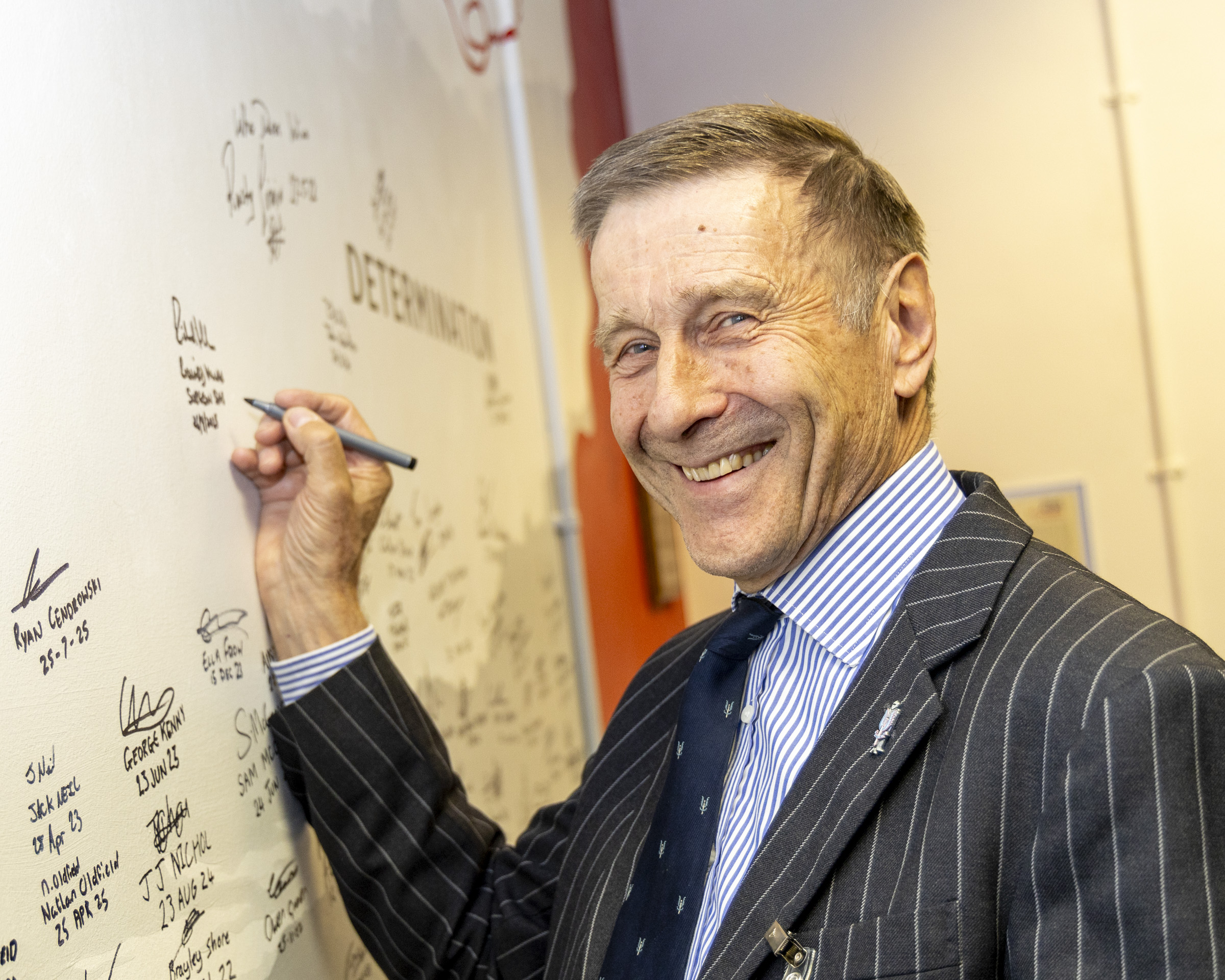 RAF Wall signing Guest of Honour | Royal Air Force