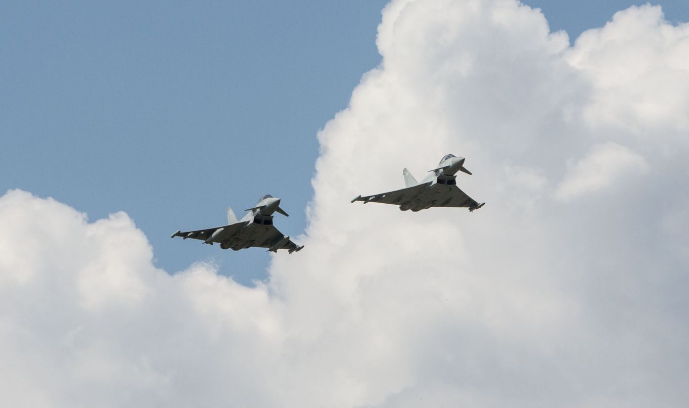 RAF Typhoon pilots fly in to begin training with Hungarian air force ...