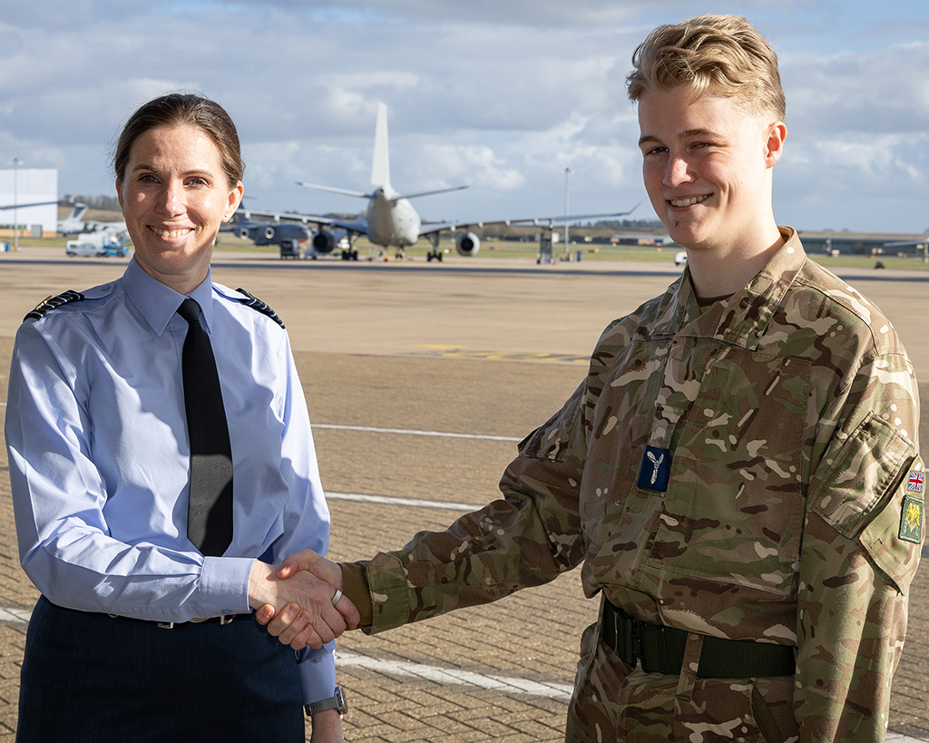 raf brize norton personnel learning to fly | Royal Air Force