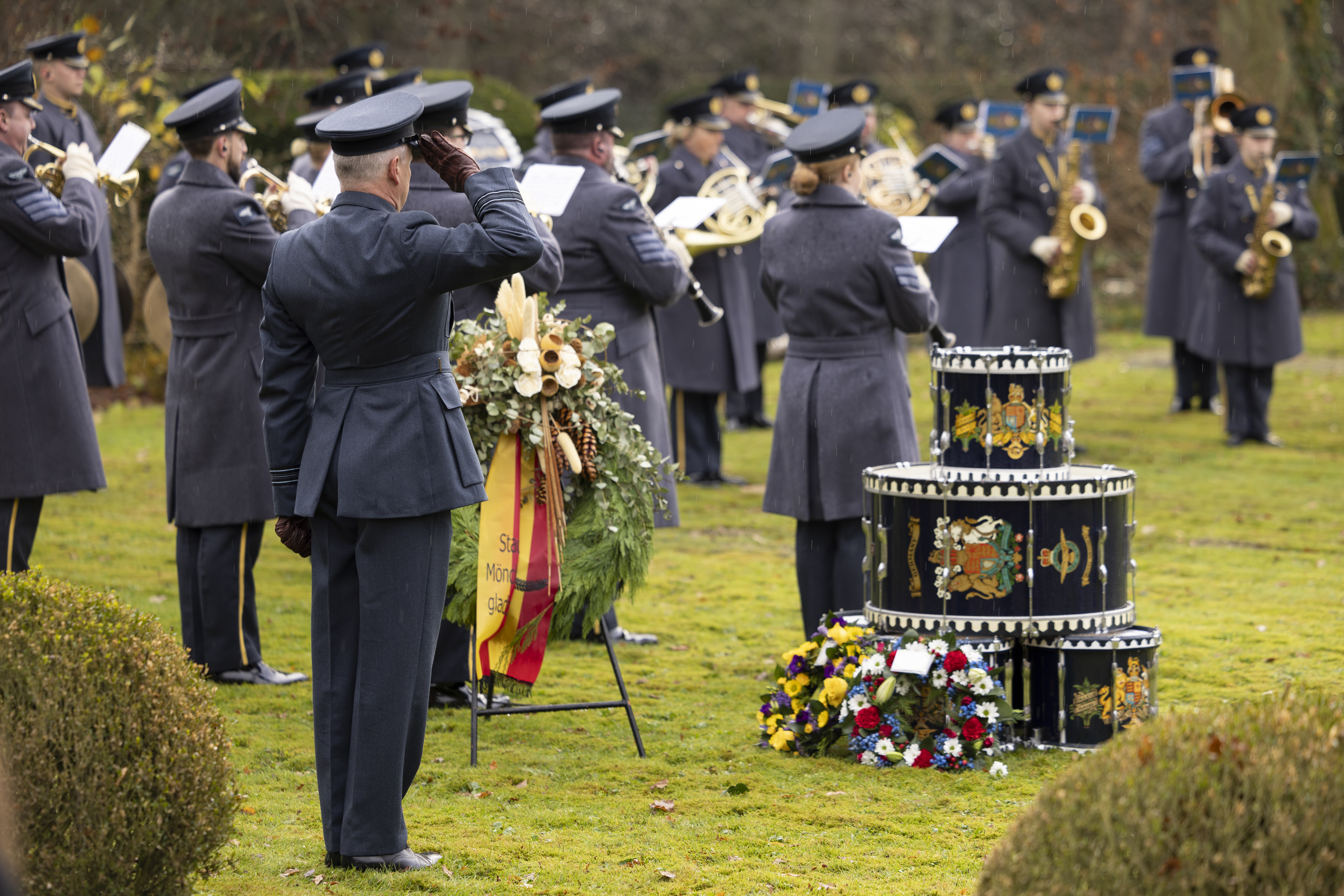 RAF Music pays tribute to those who perished in 1985 | Royal Air Force