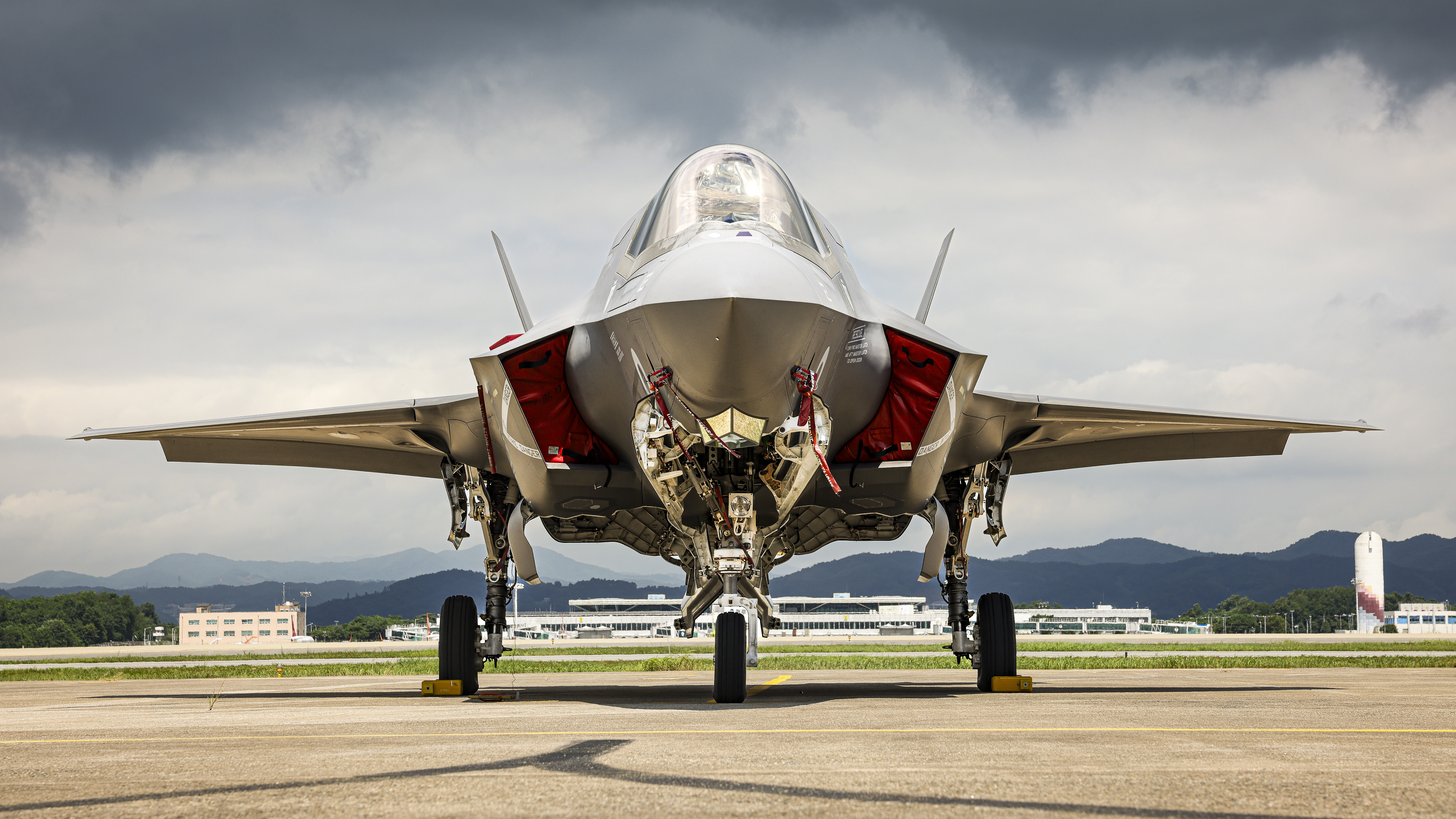 RAF Demonstrates Global Reach and Fifth-Generation Power in Italy ...