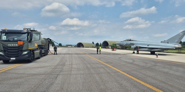 Coningsby Typhoon Squadrons Share Hot Refuelling With Italian Air Force ...