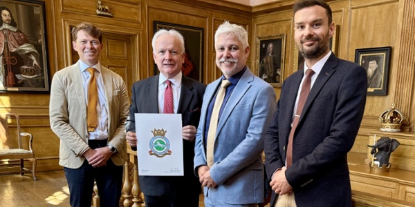 622 VGS receives official unit badge | Royal Air Force Air Cadets