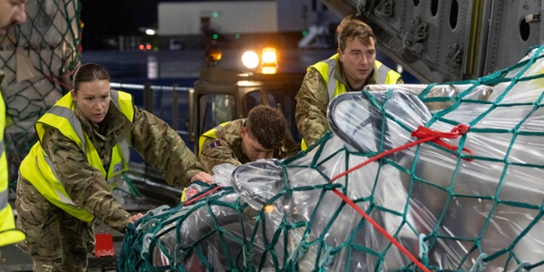 The Royal Air Force is flying more humanitarian supplies into Egypt ...